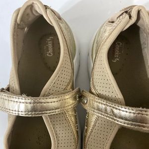 cheeks fit body | Shoes | Cheeks Body Incline Gold Sneakers Velcro Fit ...